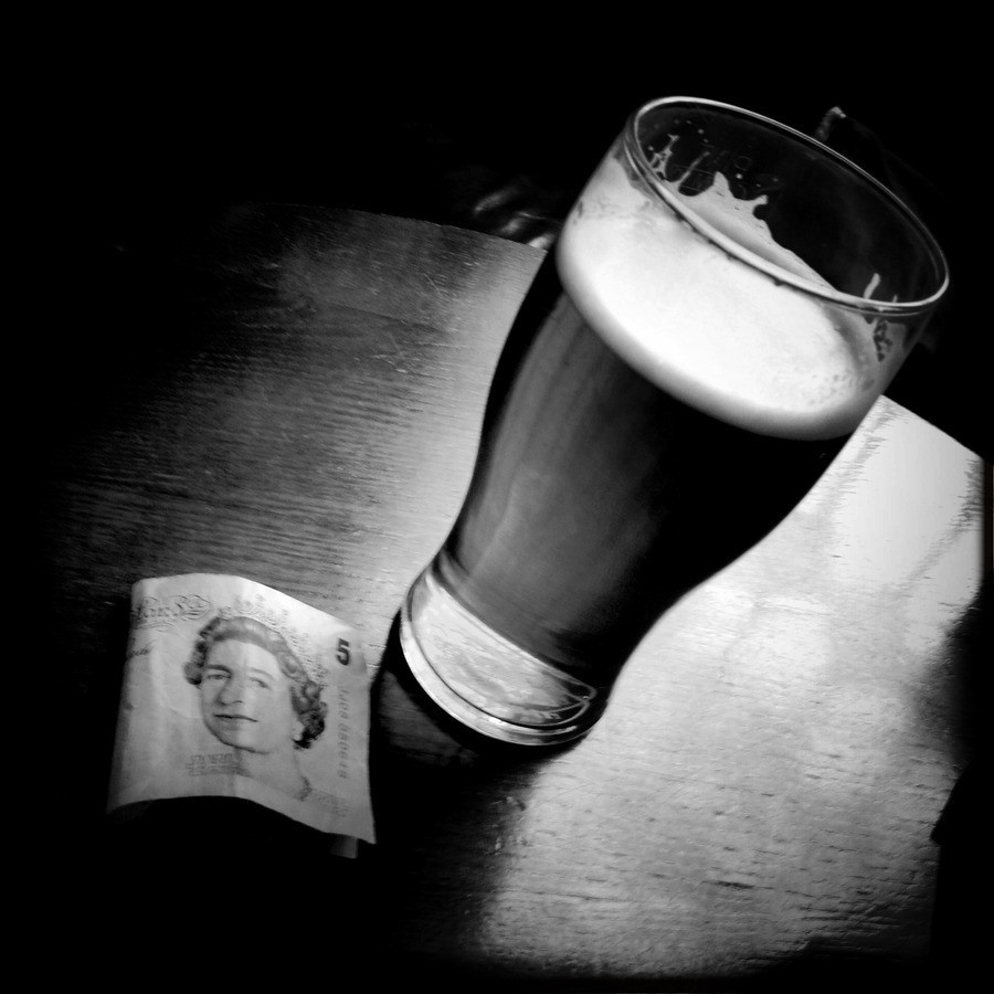 Nieuw: bierconcentraat + water = pintje bier | Foto | AD.nl