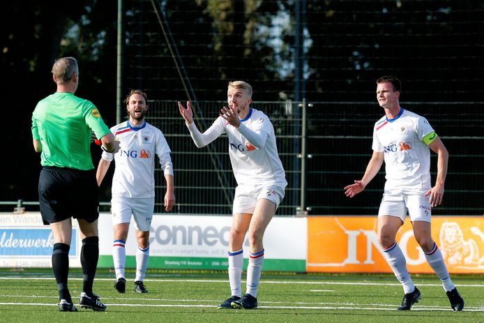 Frustrerende middag voor blunderend FC Breukelen: ‘We maken elke week ...