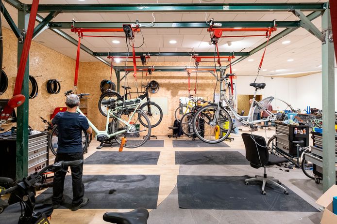 Mechels Fietsatelier verhuist naar voormalige JBC-winkel: “Meer ruimte ...