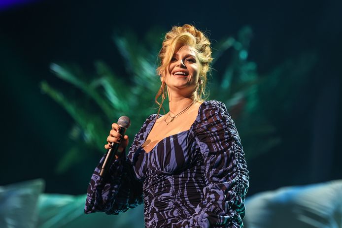 Roxeanne Hazes begint volgend jaar aan eerste theatertour | Show | AD.nl
