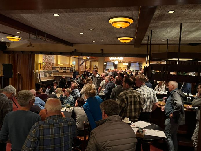 Enorme belangstelling voor woningbouwplan in Noordijk: ‘Ze hingen er ...