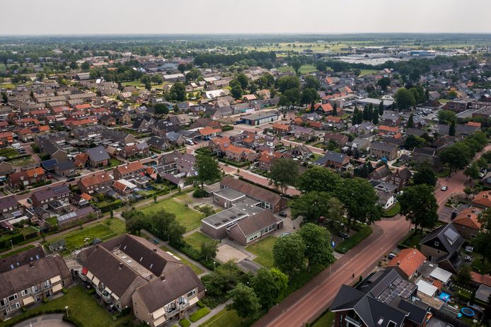 Woningbezitter Staphorst duurder uit: OZB gaat extra omhoog | Kop van ... Woningbezitter Staphorst duurder uit: OZB gaat extra omhoog | Kop van ...