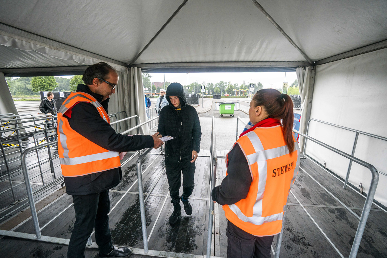 ‘Jongeren met messen’ zorgen voor overlast op Arnhemse kermis ...