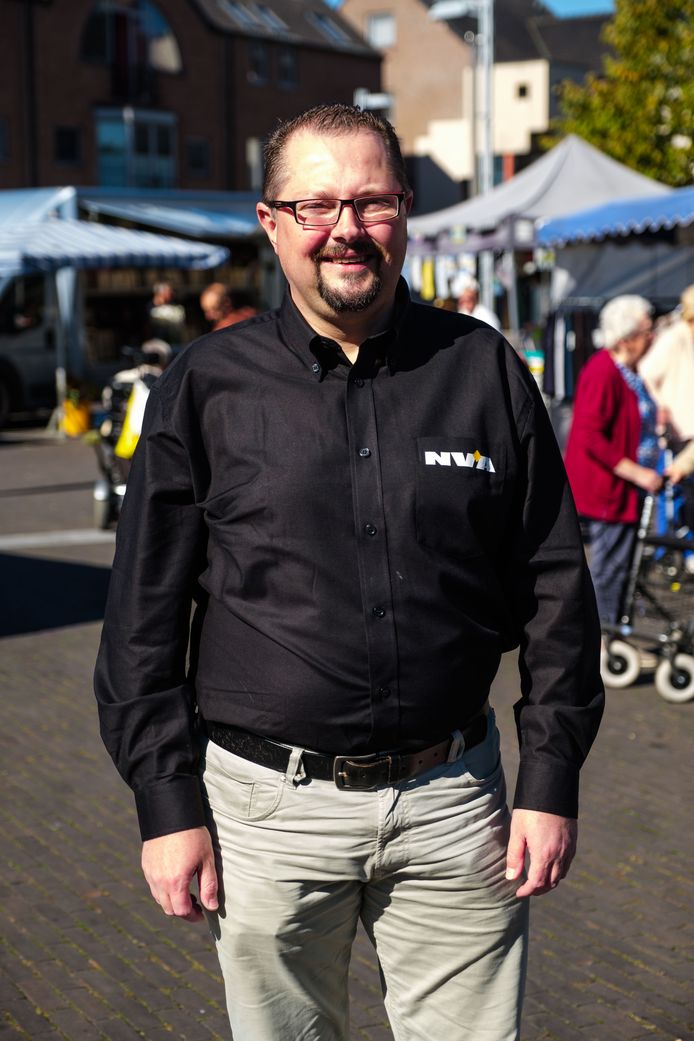 “Een bekende kop spreken ze sneller aan” | Neerpelt | hln.be