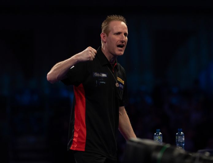 Succesvol debuut Chris Landman op WK darts: ‘Ik bleef lekker doorgooien ...