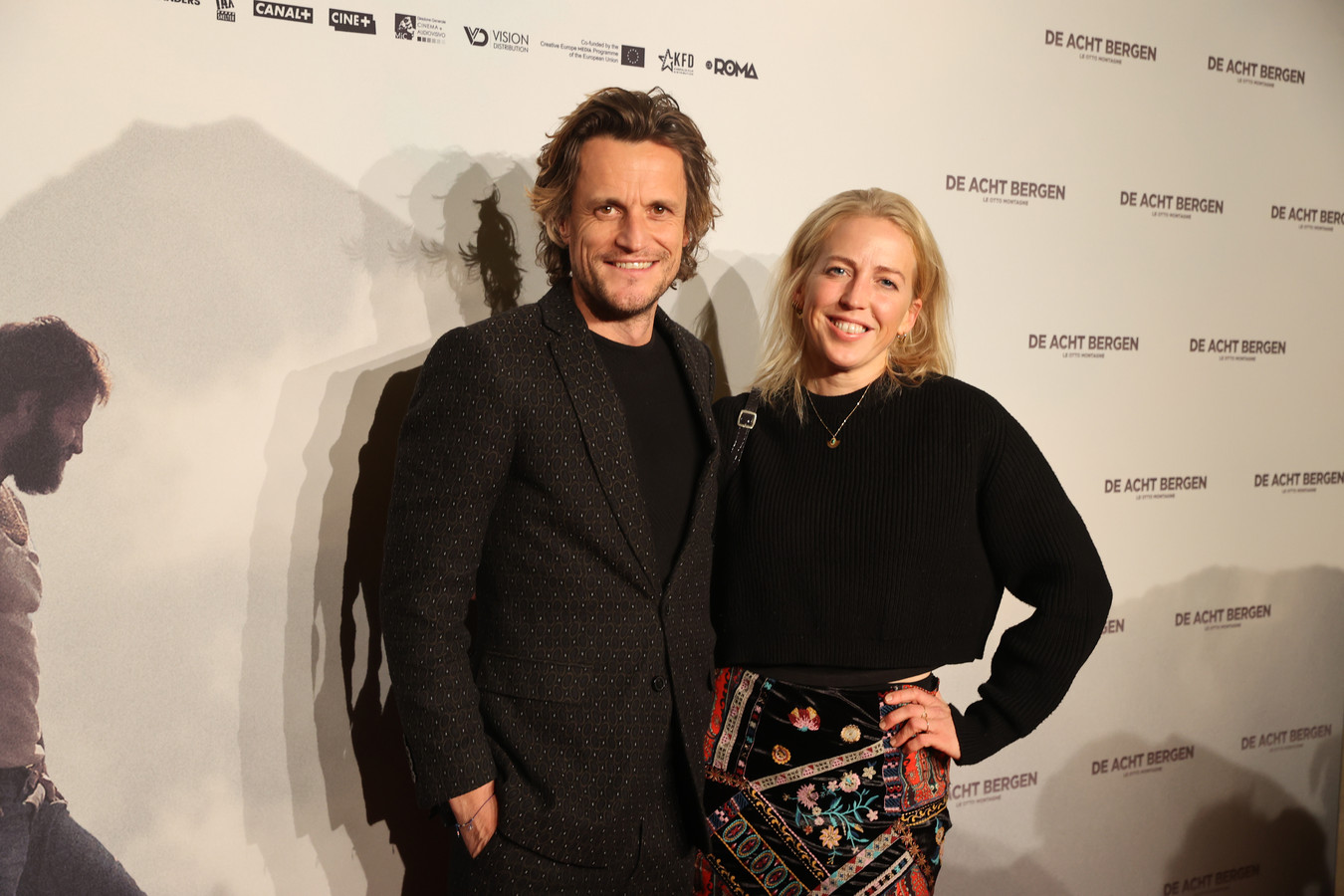 IN BEELD. Cast van ‘Zillion’ keurt ‘De Acht Bergen’ | Foto | hln.be