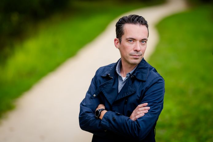 Sander zag zijn tweelingzonen in de wieg en zijn lijf schreeuwde: ‘Dit ...