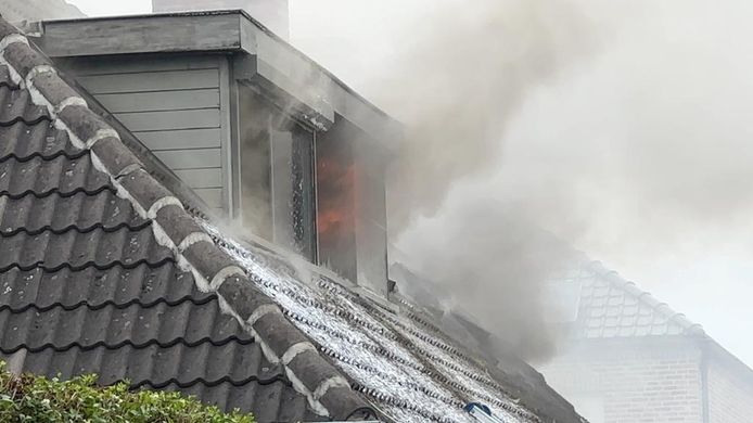 Zware woningbrand treft gezin in Veldstraat: “We waren vooraan aan het ...