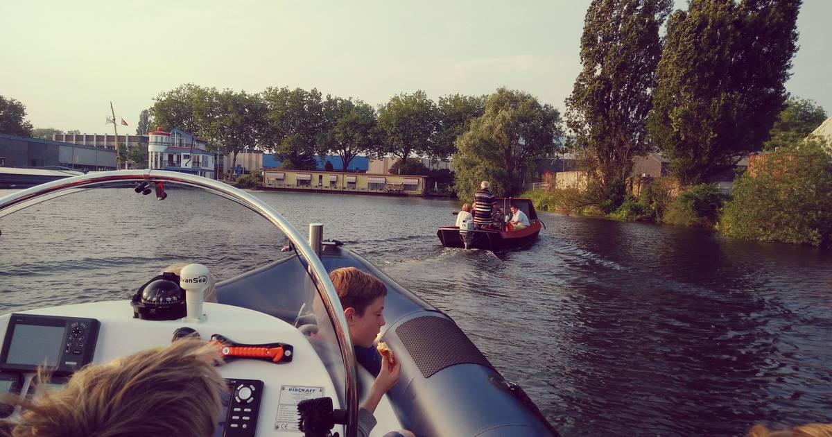 Zomerse rondvaarten door Deventer haven vanaf Fooddock | Deventer ...