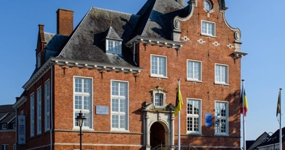Openbaar toilet oud gemeentehuis gaat vroeger op slot door aanhoudend ...