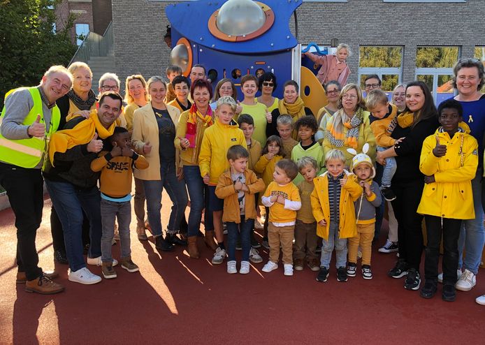 VBS Grotenberge kleurt geel voor Kom Op Tegen Kanker | Zottegem | hln.be