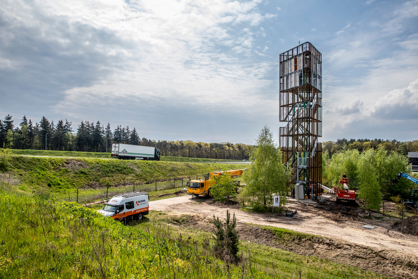 Nieuwe uitkijktoren op Kempisch Bedrijven Park vormt als ‘Mariatoren ...