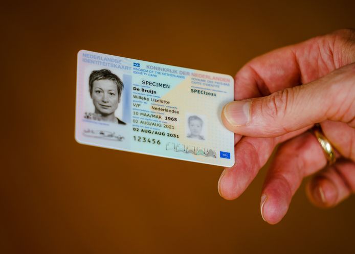 Zuidplas stapt tóch van het idee af om reisdocumenten aan huis te ...