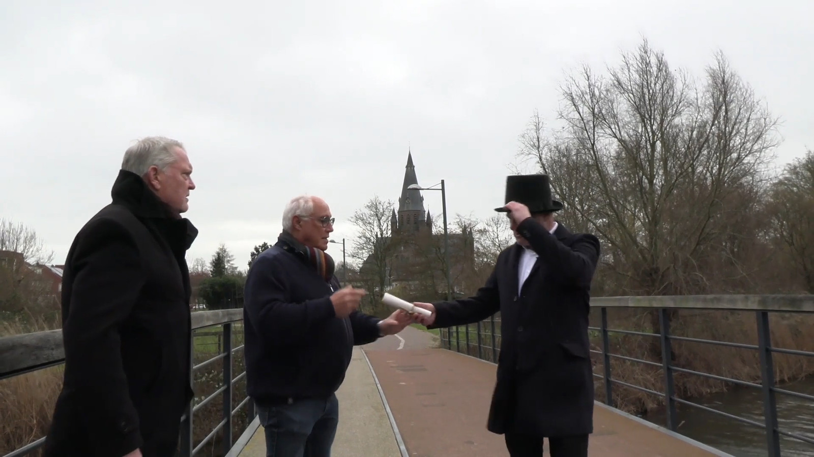 Steenbergen maakt een reis door de tijd in filmdrieluik van ...