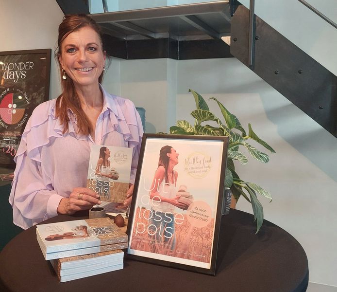 Catharina verwerkte opdoffers al schrijvend en pakt nu uit met uniek ... Catharina verwerkte opdoffers al schrijvend en pakt nu uit met uniek ...