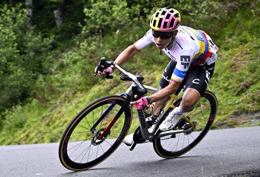 Chaleur étouffante et suspense insoutenable: Pello Bilbao remporte une ...