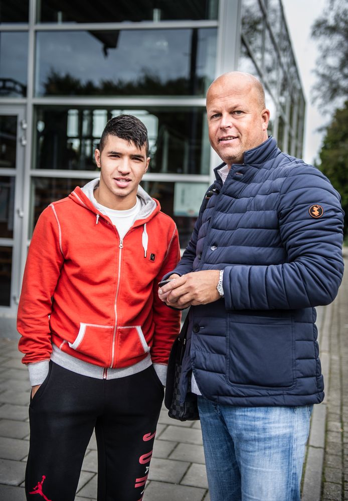 PSV pikt door transfer Bakkali naar Anderlecht ruim 30.000 euro mee ...