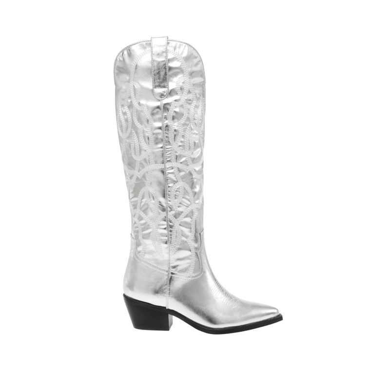 Shoppen maar: de zilveren metallic laars is terug van weggeweest