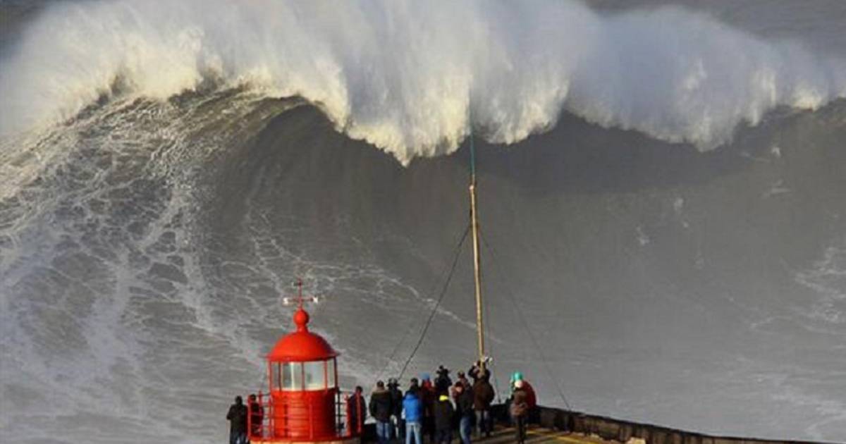 Tempête et vagues géantes: c'est le chaos au Portugal | Monde | 7sur7.be