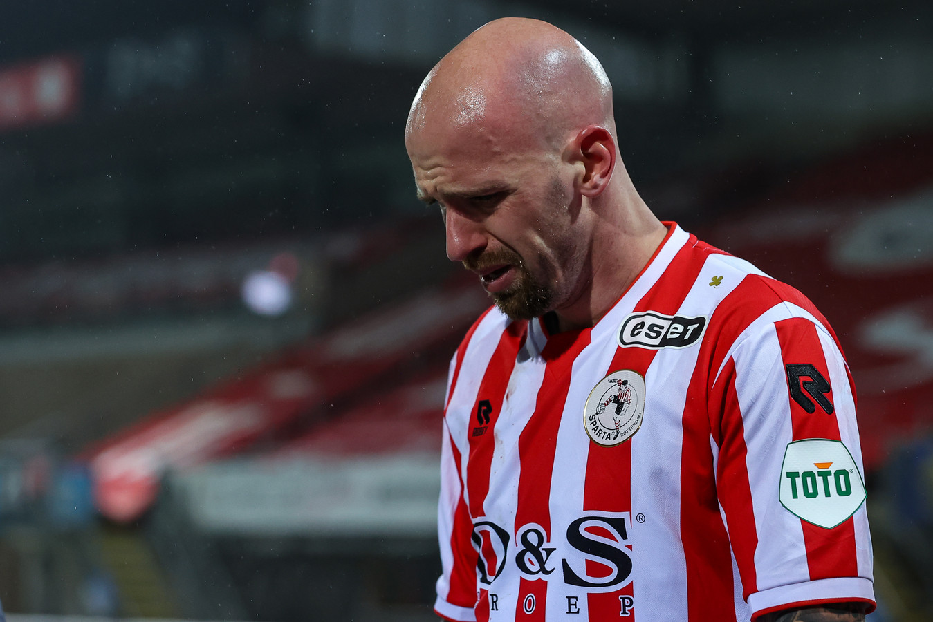 Bryan Smeets van openbaring naar onzichtbare man bij Sparta: ‘Dit doet ...