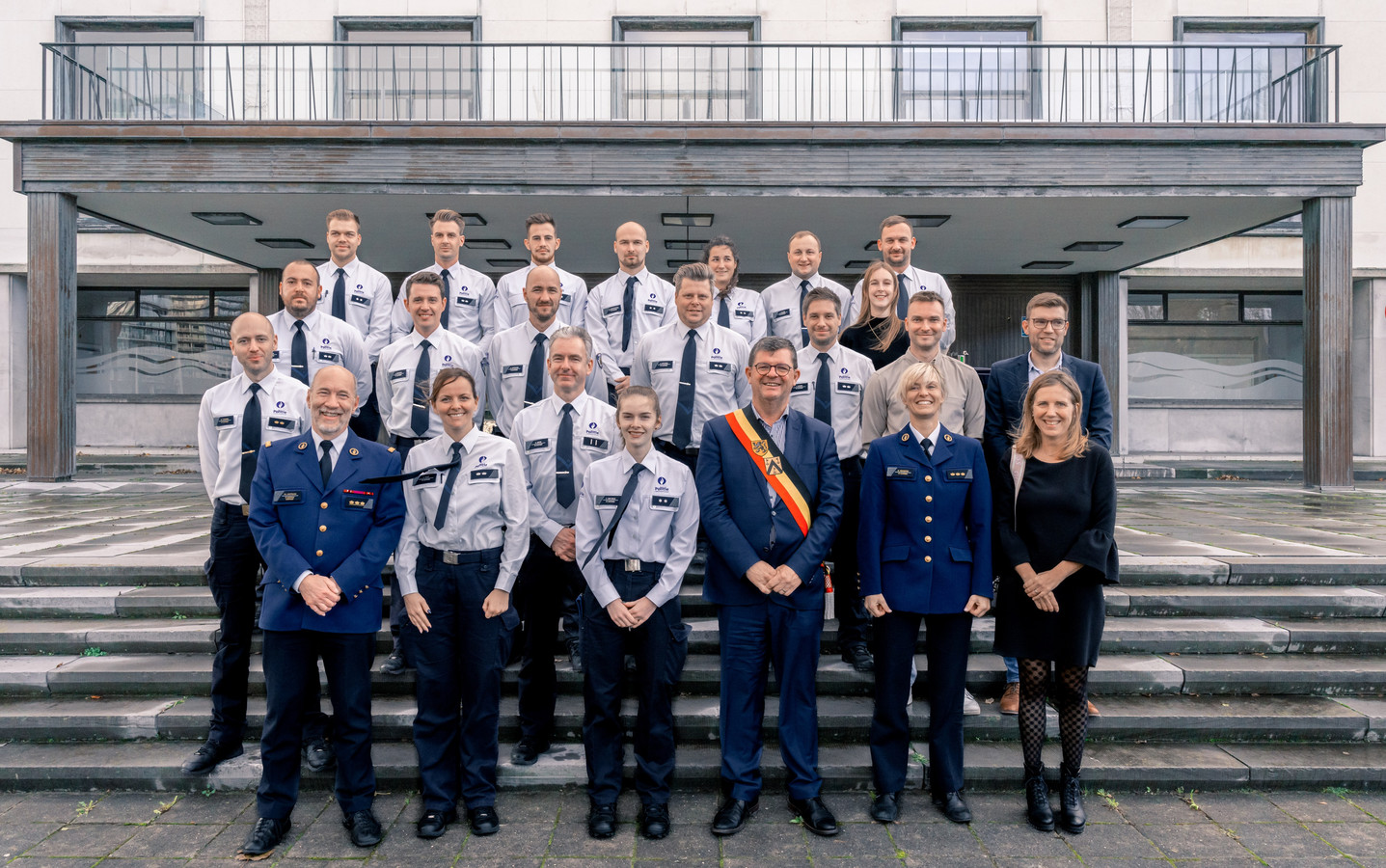 Politie Oostende verwelkomt nieuwe collega’s tijdens plechtige ...