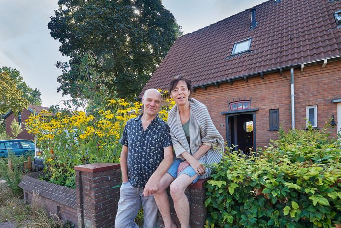 Kunstenaarsechtpaar Geert en Jolanda woont en werkt in hun droomhuis ...
