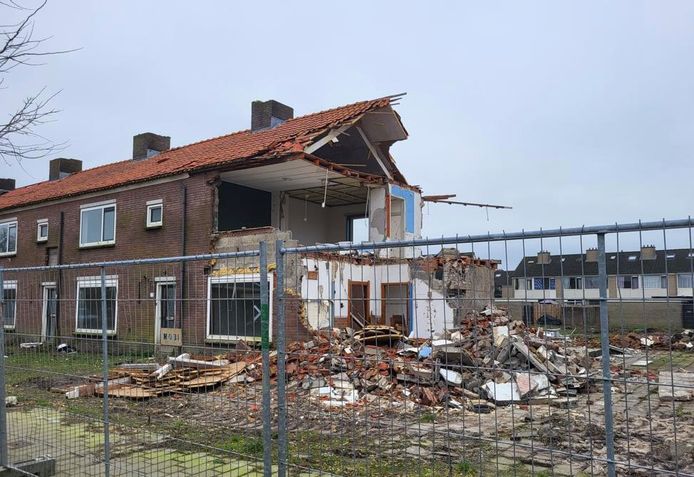 Sloop van huizenblokken in Renswoude eindelijk begonnen; nieuwbouw ...