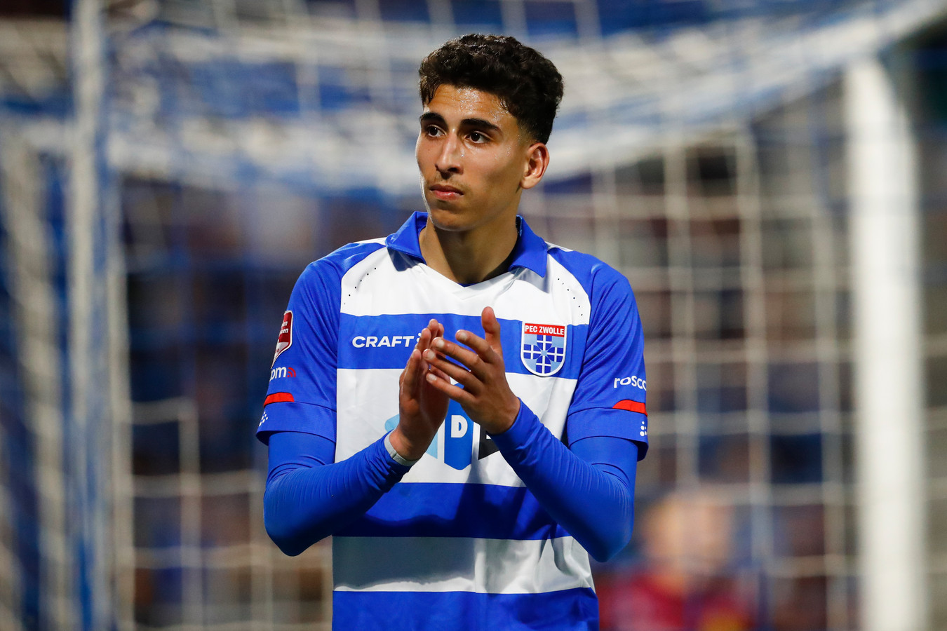FC Twente heeft tweede nieuweling binnen: PEC-revelatie Taha voor vier ...