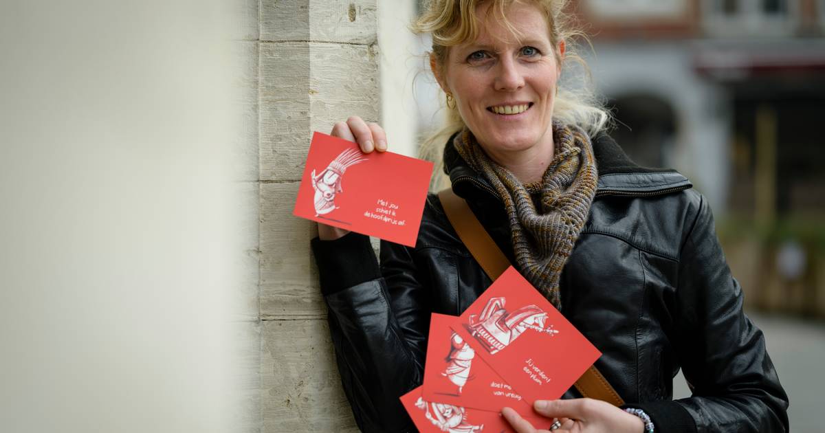 Ros Beiaardcomité lanceert hartverwarmende postkaartjes met reuzen en ...