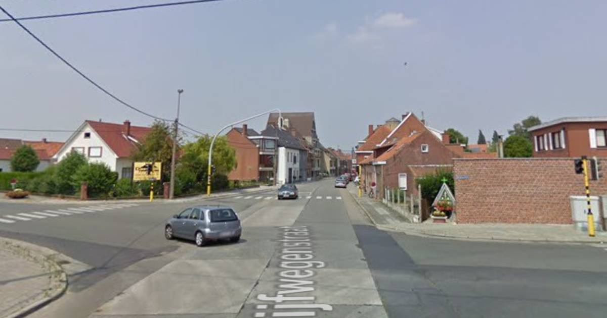 Verkeerslichten verdwijnen op kruispunt Vijfwegen-, Zuidmolen- en Heropbouwstraat | Roeselare ...