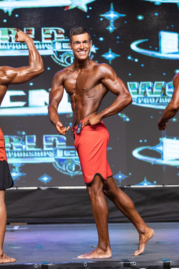 Zo leeft Arthur Crul (21), vicewereldkampioen bodybuilding: “Elke dag ...