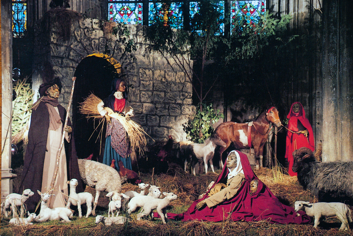 Huub was 80 jaar vrijwilliger bij de Sint-Jan en maakte de kerststal ...