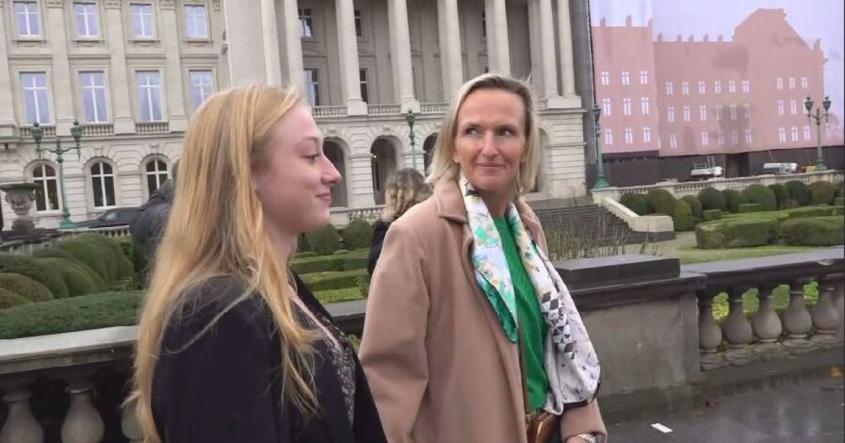 KIJK. Ontslagen turncoach Heuls maakt eerste publieke verschijning, mét ...