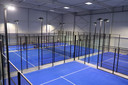 Gloednieuw indoor padel- en tenniscomplex opent de deuren: “Spelen in ...