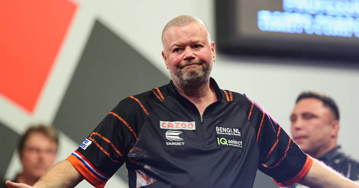 Raymond van Barneveld krijgt met onthutsend laag gemiddelde pak slaag ...