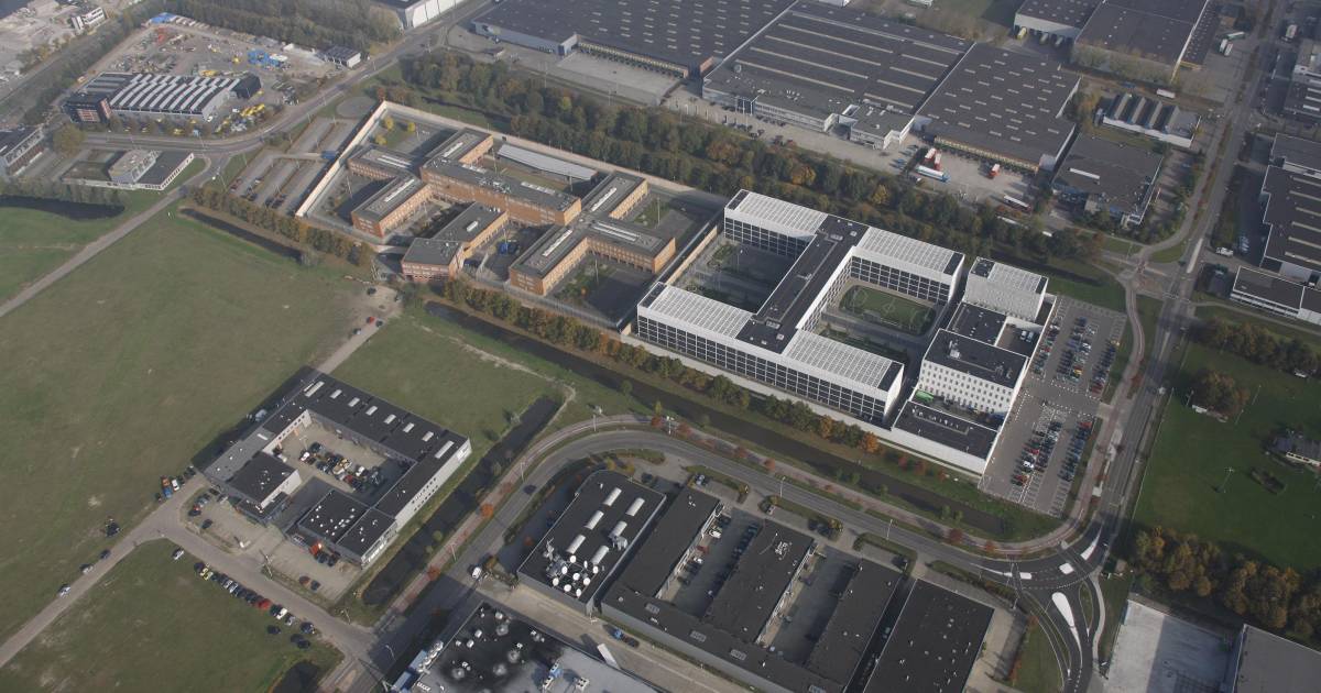 Bezoek aan gedetineerden PI Alphen aan banden | Alphen | AD.nl