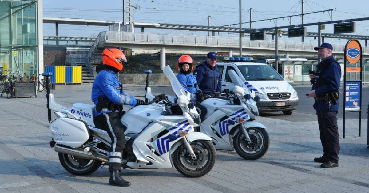 Politie stelt 24 verkeersinbreuken vast bij controle in stationsbuurt ...
