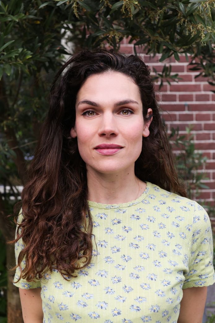 Jesse de Vries: ‘Ik heb een zwak voor verhalen met sterke vrouwen in de hoofdrol’ | Amsterdam ...