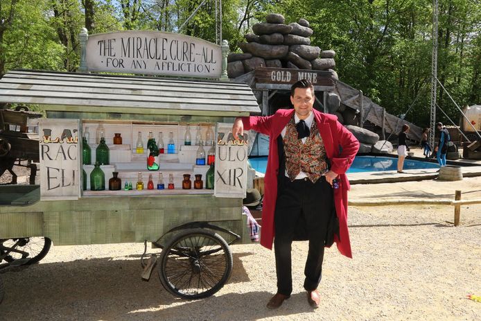 'Xavier' van Rox presenteert pretparkshow | Ieper | hln.be