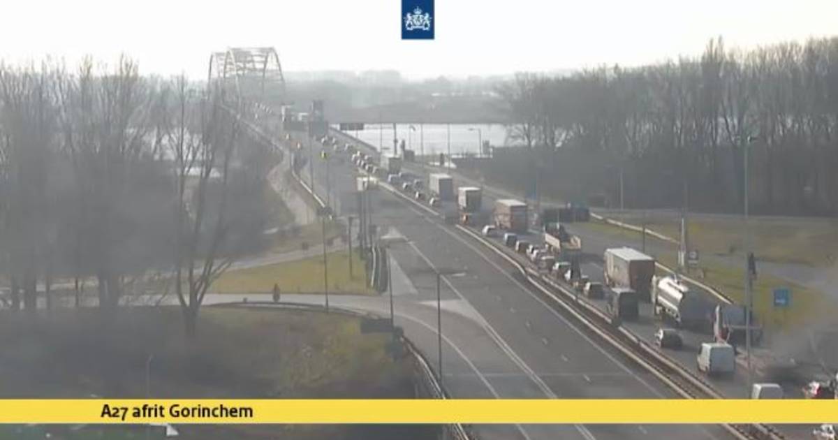 Ernstig ongeluk A27 Breda richting Gorinchem door op Merwedebrug, rijbaan weer open | Breda ...