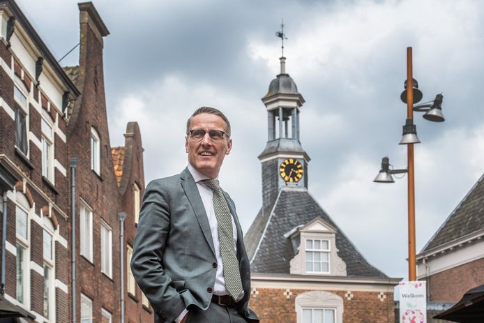 Strijdlustige burgemeester wil Tiel veiliger maken: ‘Ik heb geen angst ...