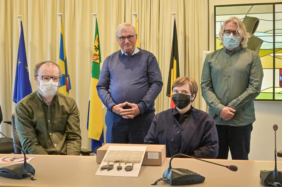 Een duur A4'tje: Koksijde telt ruim 15.600 euro neer voor originele ...