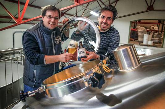 Van Sexy Blondje Tot Pils 2 0 Kortrijk Hln Be