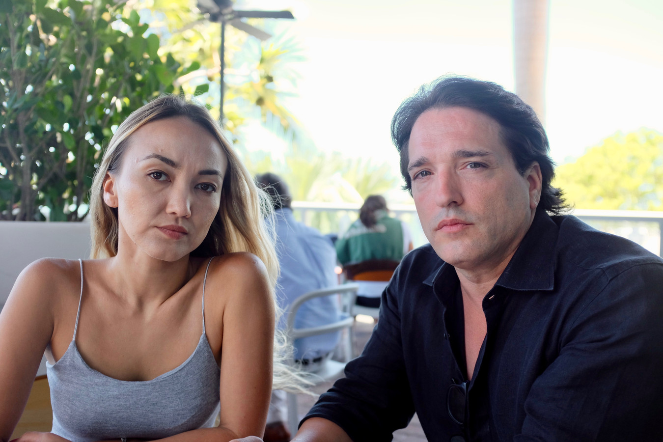 Vader Ivana Smit: Wíj gaan eraan kapot, maar de Johnsons óók | Foto | AD.nl