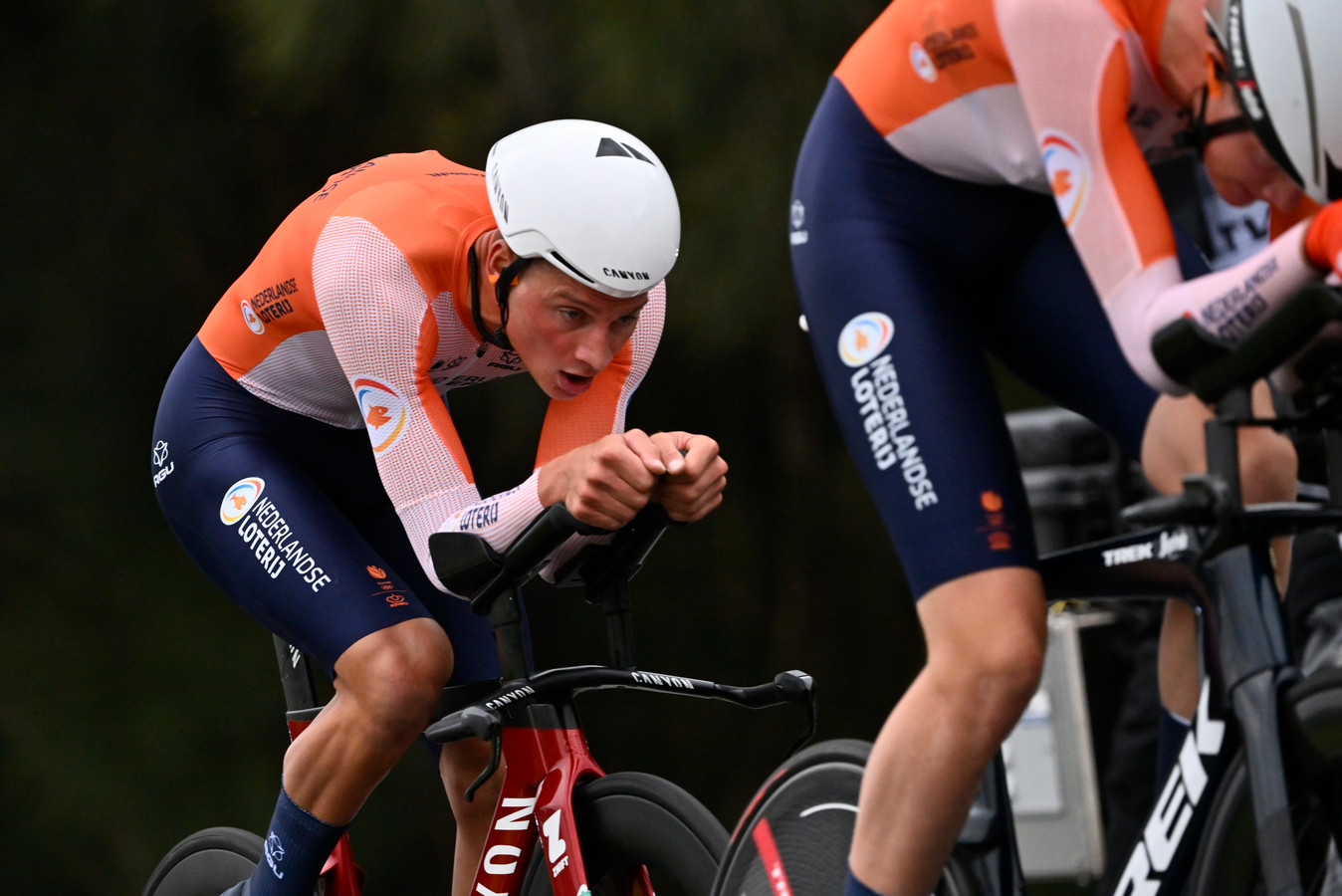 Van Aert-Evenepoel, deux Belges à l'assaut du maillot arc-en-ciel: nos ...