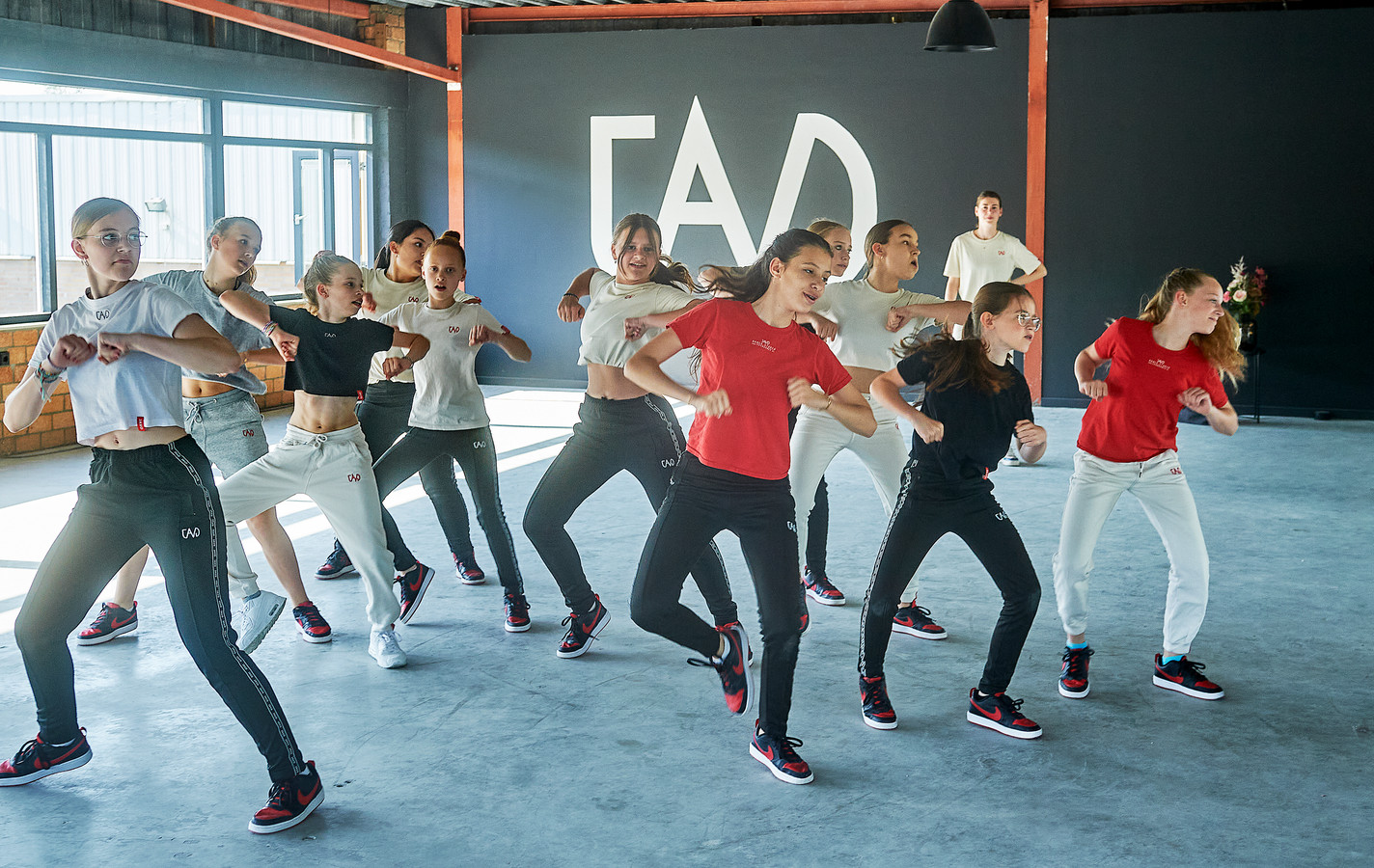 Udense meiden hopen met eigen stijl van dansen de hiphopwereld te ...