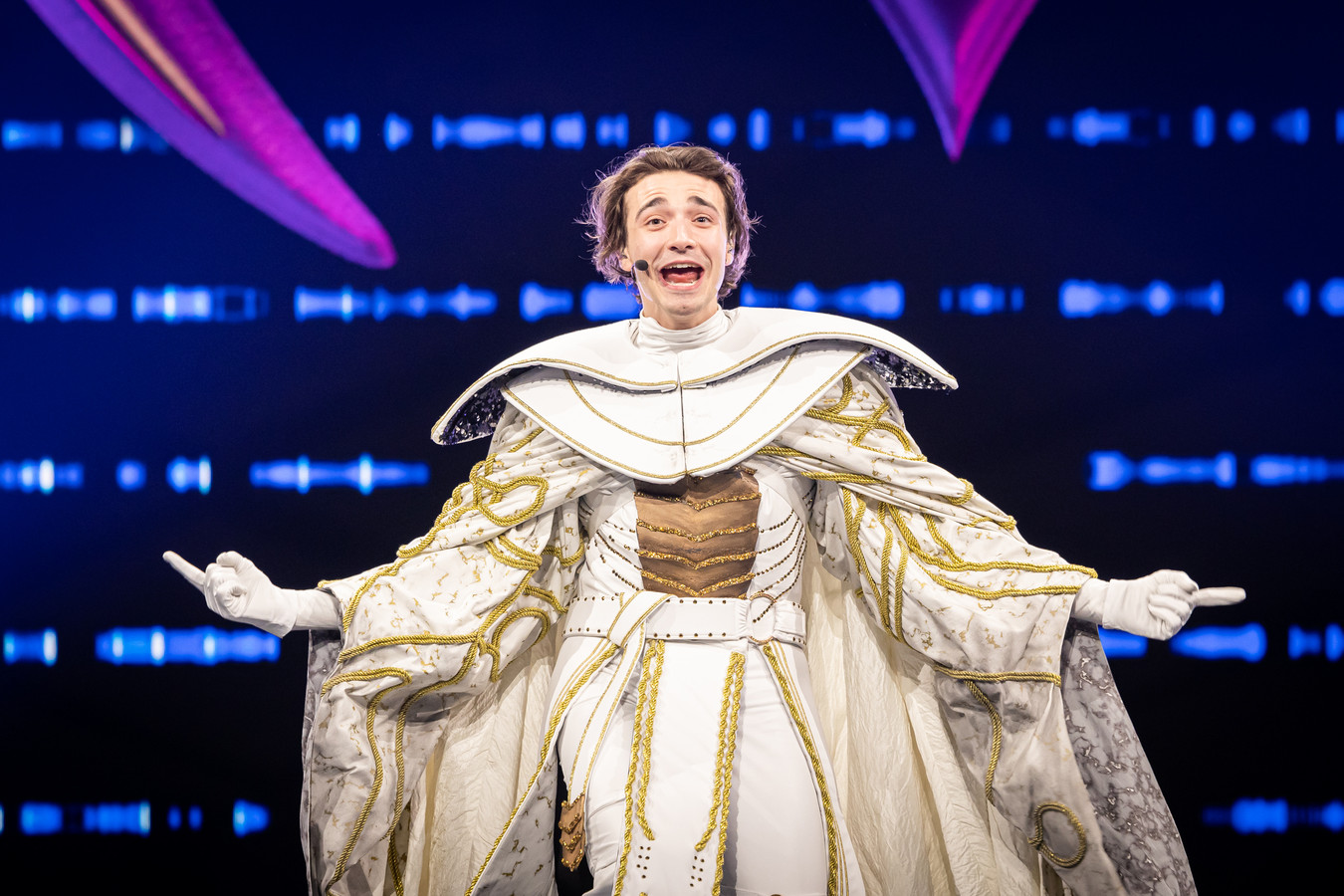 Overwinning in ‘The Masked Singer’ is voor Tovenaar perfecte start van ...