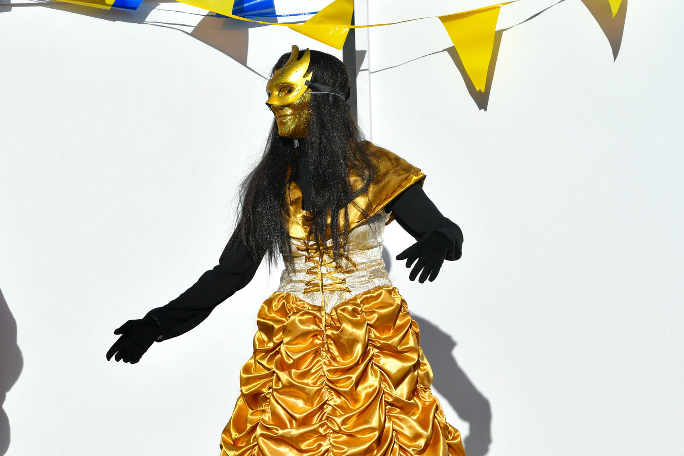 Robots, Edelhert, Radijsje en Cycloop: The Masked Singer was in heel ...