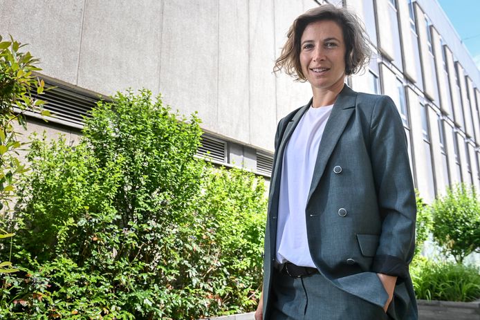 Imke Courtois (34) voor het eerst zwanger, voetbalanaliste wordt ...