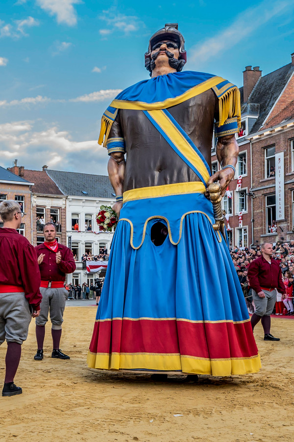 Katuit komt eraan. Geen Ros Beiaard meer, wel Mars, Indiaan en Goliath ...